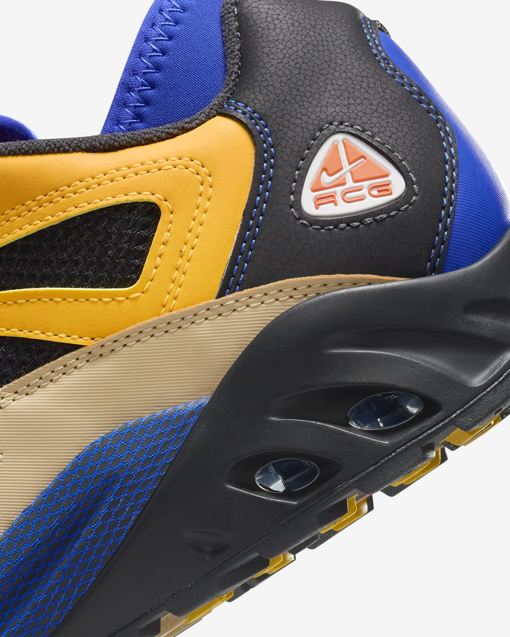 Retro Trail Revival: Lace Up for Comfort and Style | Only at atmos.ph – atmos Philippines